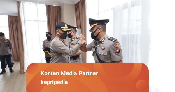 Kapolda Pimpin Sertijab Kabid TIK Polda Kepri | kumparan.com